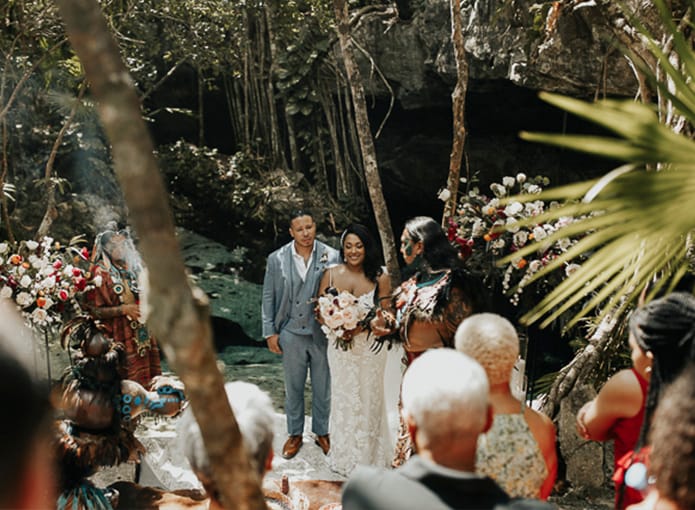 Incorporate a Mayan Ceremony in Your Destination Wedding 🌺